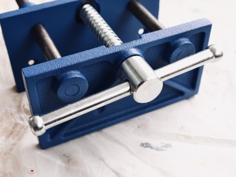 Irwin Woodworking Vise - Review, Mounting & Installation Video